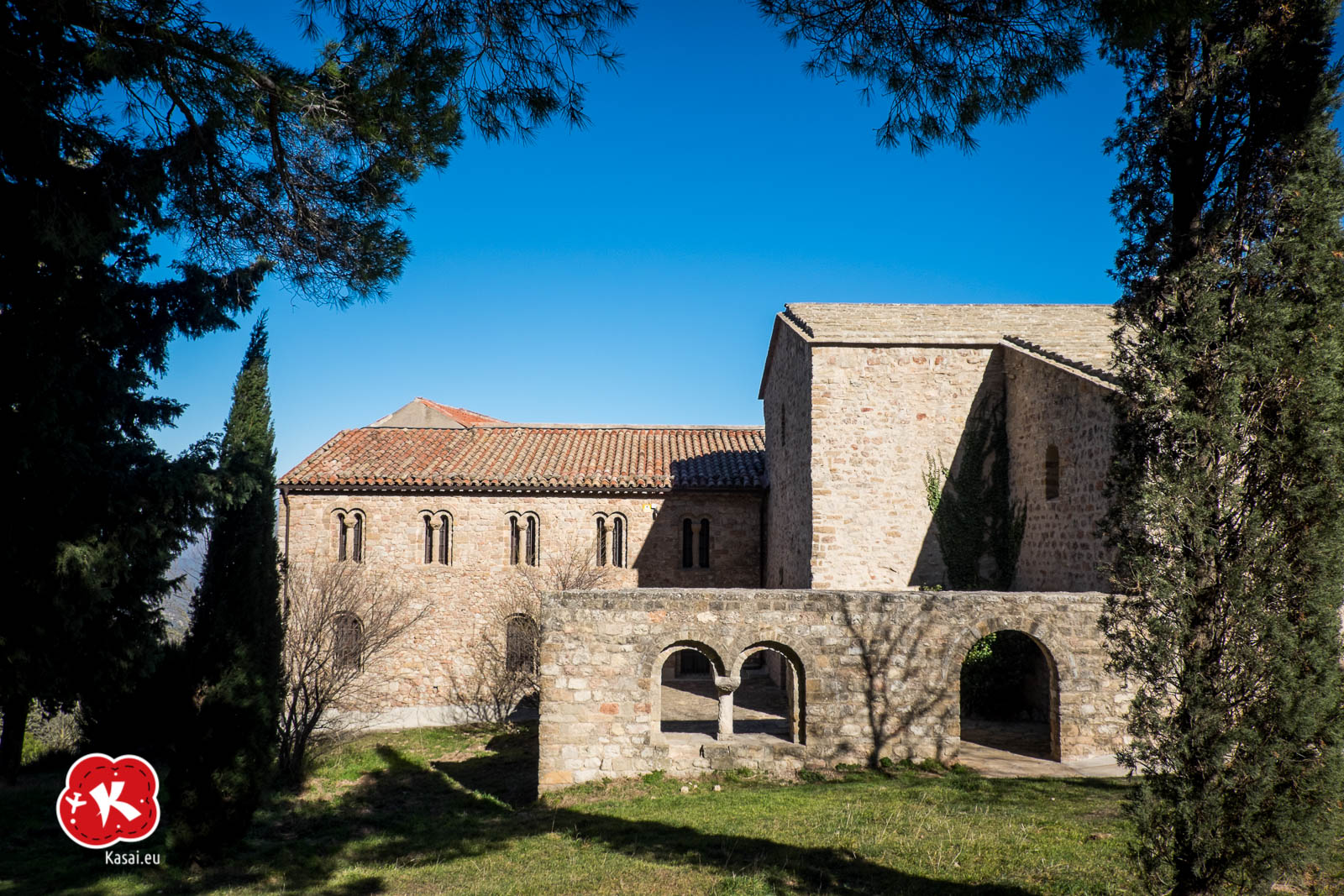 Montserrat - klasztor i cudowne trasy w górach - wycieczka z Barcelony ...